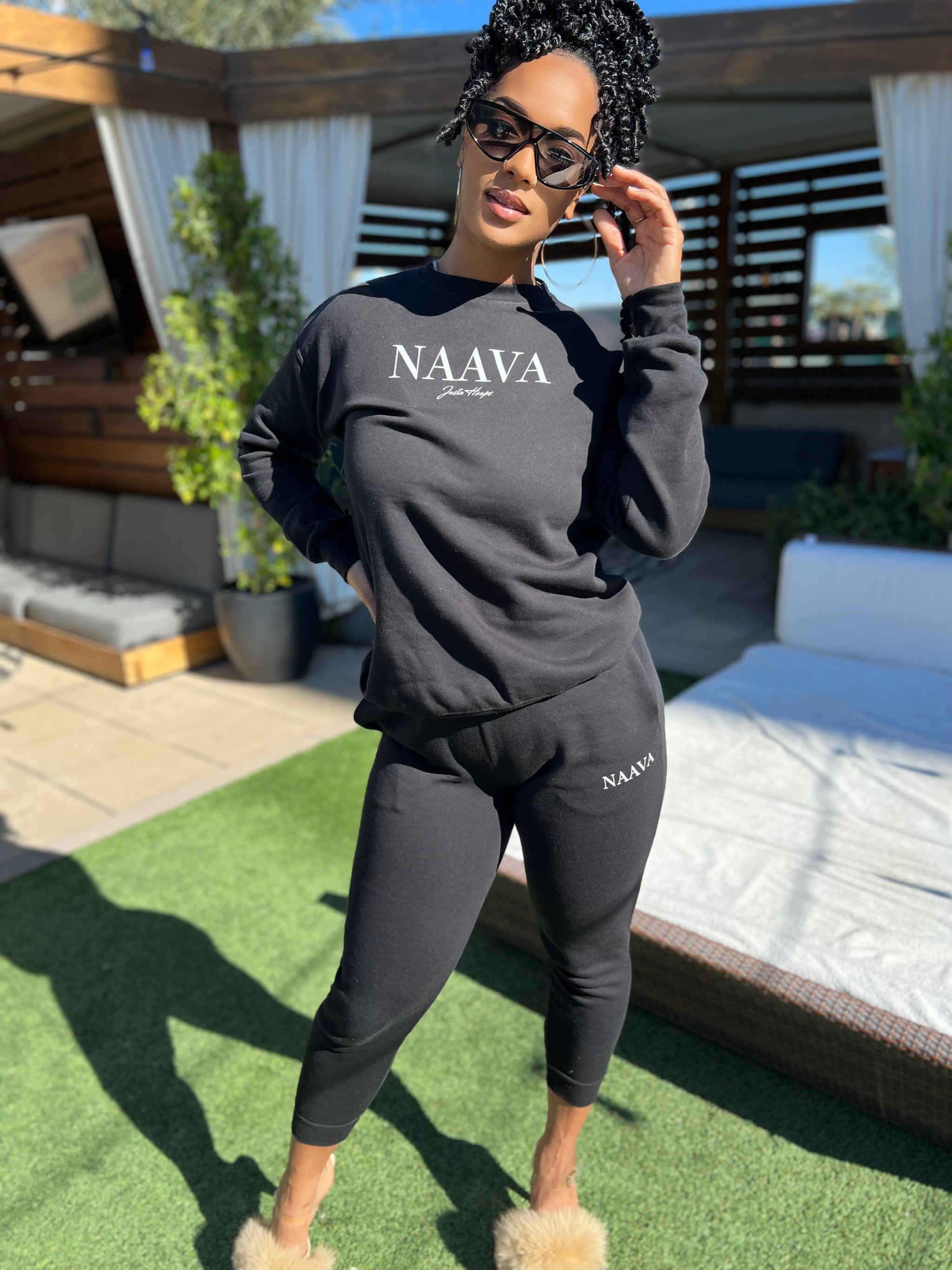 NAAVA LOUNGE – Naava Swim